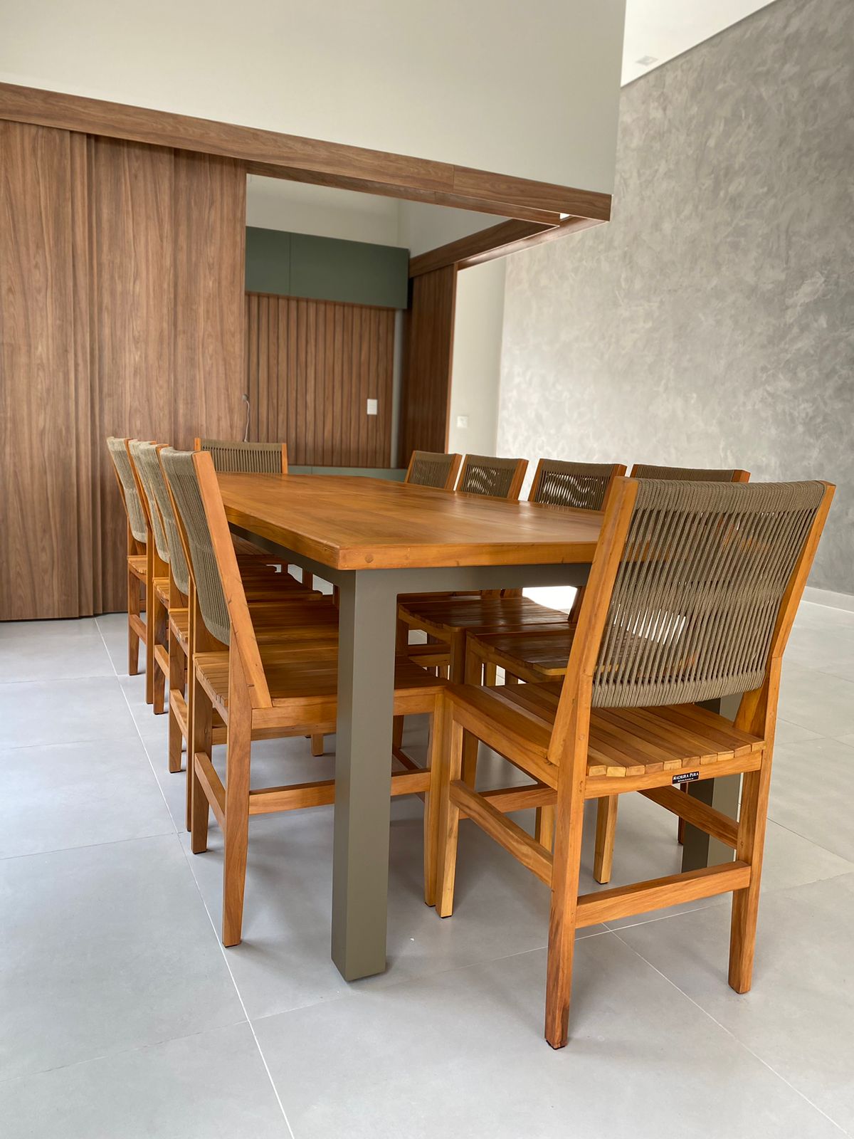 Madeira Pura - Mesa Tampo Peroba Rosa com Base em Aluminio Cor Fendi e ...